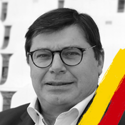 LA TRIBU QRM - QRM - Ils imaginent et coécrivent l'histoire