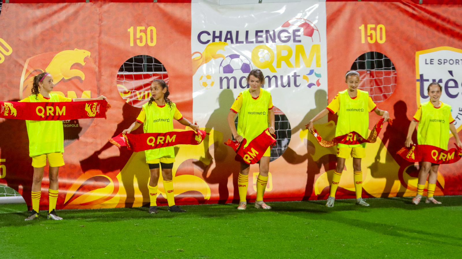 La section féminine de QRM remporte le challenge Matmut lors de QRM-Pau ...